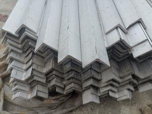 China AISI316L Hot Rolled Stainless Steel Angle Bar 30*30-100*100 Bright Surface Angle Steel Bar for sale