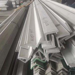 China Hot Rolled 316L Stainless Steel Angle Bar - Corrosion Resistant 30x30-100x100mm Equal Angle for sale