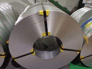 China Cold Rolled SUS409L Stainless Steel Strip Coil with Polished Surface in 1220*2440mm Size for sale