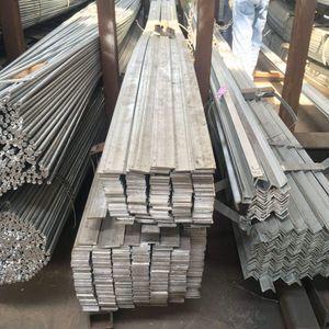 China Hot Rolled Polished Surface Stainless Steel Flat Bar with Width 10-600mm for Industrial Applications for sale