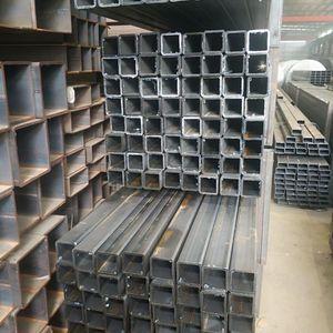 China S355JR Carbon Steel Seamless Square Tube with Black Surface Treatment in 30*30-500*500 Sizes for sale