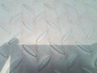 China Hot Rolled ASTM A36/A36m Checkered Plate 6mm Thickness for Construction and Industrial Use for sale