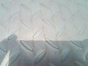 China Hot Rolled ASTM A36/A36m Checkered Plate 6mm Thickness for Construction and Industrial Use for sale