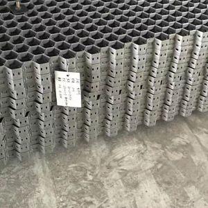 China Heat Resistant Grade 304 Stainless Steel Wire Mesh with Twill Weave Tortoise Shell Net for Boiler Applications for sale