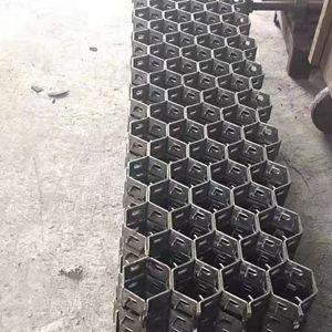 China Tortoise Shell Shape Stainless Steel Net with Twill Weave and Height 8-20mm for Boiler Applications for sale