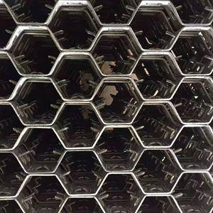 China 304 Stainless Steel Wire Mesh with Twill Weave Technique and 40x40mm Hole Size for Industrial Applications for sale
