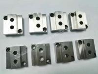China ASSAB Orvar Supreme Plastic Mould Parts Precision Core Inserts Custom Size 50-52HRC Hardness for sale