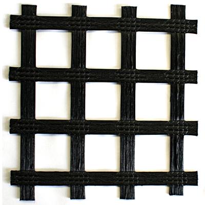 China Coastal Embankment Reinforcement Uniaxial Geogrid  750 / 100 KN Woven Coated Polyester Geogrid for sale