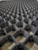 China HDPE Honeycomb Grid Erosion Control Geocell Retaining Wall Stabilizer For Driveway Gravel for sale