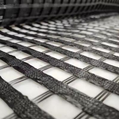 China PVC Or SBR Coated UX Reinforce Polyester Geogrid 5.2x100M Retaining Walls Stabilizer for sale