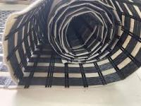 China Geogrid Thermal Bonding Nonwoven Fabric By Glue Composite Geogrid  Subgrade Stabilization Slope Protection for sale