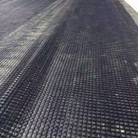China Warp-Knitting Biaxial Uniaxial Polyester Reinforced Geogrid For Reinforcing Pavement Concrete Road for sale