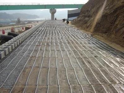 China Civil Engineering 130KN/M Plastic Geogrid Uniaxial HDPE Grid  Road Infrastructure Reinforcement Projects for sale