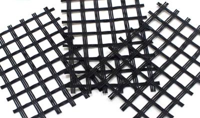 China FG Biaxial Grid 100 Asphalt Pavement Knitted Glass Fiber Geogrid Reinforce Soft Soil  Road Construction for sale