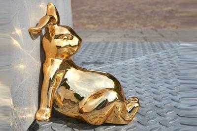 China Mirror Gold Stainless Steel Rabbit Sculpture 150cm Outdoor Garden Decoration for sale
