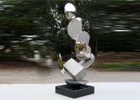 China Modern Stainless Steel Sculpture Highly Polished 1 Set Custom Size for Pool Decoration for sale