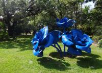 China Large 1.8m Blue Painted Stainless Steel 316 Rose Sculpture for Outdoor Garden Decoration for sale
