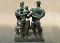 China Handmade Life Size Bronze Family Statue Patina Finish Custom Size for Garden Plaza Decoration for sale