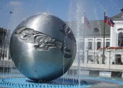 China Large Stainless Steel Sphere Water Fountain Outdoor City Decoration Custom Size for sale