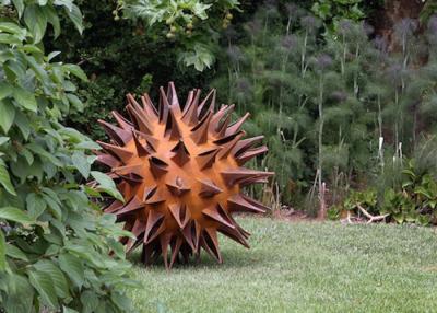 China Custom Corten Steel Thorn Ball Sculpture Rusted Garden Art Outdoor Decoration for sale