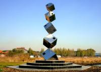 China Polished Stainless Steel Cube Tower Sculpture 8cm H Large Garden Art for sale