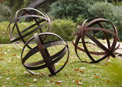 China Custom Size Hollow Corten Steel Rusted Garden Lawn Ball Sculpture 1m for sale