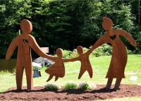 China Corten Steel Garden Sculpture Family Parents Children Playing 180cm Love Theme for sale