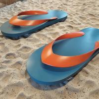 China Large Outdoor Stainless Steel Flip Flop Sculpture Painted Metal Art Custom Size for sale