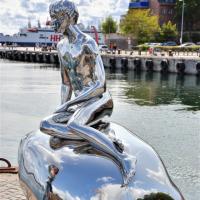 China Life Size Stainless Steel Man Sculpture Modern Outdoor Art 180cm for sale
