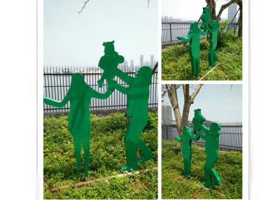 China Stainless Steel Family Sculpture 180cm Painted Outdoor Garden Decoration for sale
