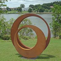 China Custom Corten Steel Ring Sculpture Rusty Outdoor Garden Metal Art 1 pc MOQ for sale