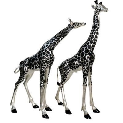 China Matte Stainless Steel Giraffe Sculpture Pair 3.2m 2.1m for Modern Garden Art for sale
