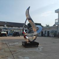China Custom 316 Stainless Steel Ribbon Sculpture 2.4m Mirror Finish for Miami Hotels for sale