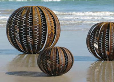 China Corten Steel Garden Sphere Sculpture 60cm to 140cm Rusty Ball Decoration for sale