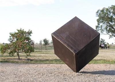 China Cube Shape Large Corten Steel Sculpture Corrosion Stability Custom Design for sale