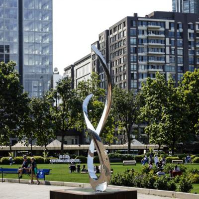 China Mirror Polished 316L Stainless Steel Abstract Sculpture Contemporary Outdoor Art Custom Size for sale