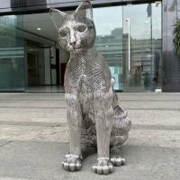 China Modern Stainless Steel Cat Sculpture Outdoor Large Decorative Art Statue Custom Size for sale