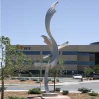 China Painted Finish Stainless Steel Sculpture Modern Garden Art Decoration Custom Size for sale