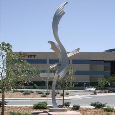 China Painted Finish Stainless Steel Sculpture Modern Garden Art Decoration Custom Size for sale
