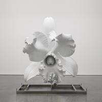 China Custom Outdoor Stainless Steel Flower Sculpture 150cm Height Painted Garden Decoration for sale