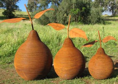 China Rusty Corten Steel Pear Sculpture 100 cm Outdoor Decorative Metal Art for sale