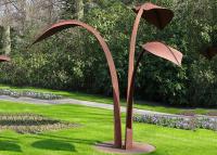 China Modern Corten Steel Leaf Sculpture - 180cm Outdoor Garden Art with Rusty Finish - Custom Sizes Available for sale