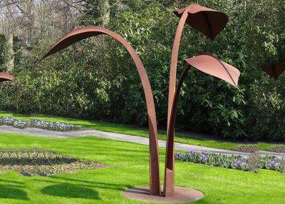 China Modern Corten Steel Leaf Sculpture - 180cm Outdoor Garden Art with Rusty Finish - Custom Sizes Available for sale