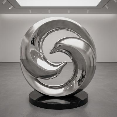 China Contemporary Spiral Dolphin Sculpture — Mirror Polished Stainless Steel Water Feature Art for Garden, Poolside & Coastal Plaza for sale