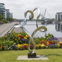 China Modern Eternal Heart | 8K Mirror-Polished Stainless Steel Abstract Sculpture for Luxury Landscapes for sale