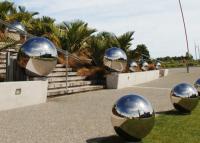 China Mirror Polished Stainless Steel Garden Spheres 160 cm Outdoor Sculpture for sale