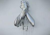 China Mirror Polished Stainless Steel Wall Sculpture Bound Metal Hands 100cm H Custom for sale