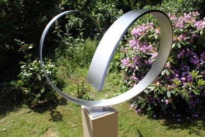 China Custom Size Brushed Stainless Steel Garden Sculpture Modern Art Outdoor Decor for sale