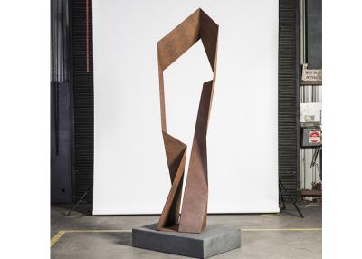 China 200cm Corten Steel Crazy Balance Sculpture with Rust Finish and Black Granite Base for Garden Decoration for sale