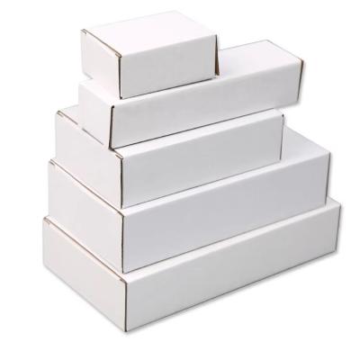 China OEM White Corrugated Cardboard Sheets For Shoes Clothing Packaging for sale